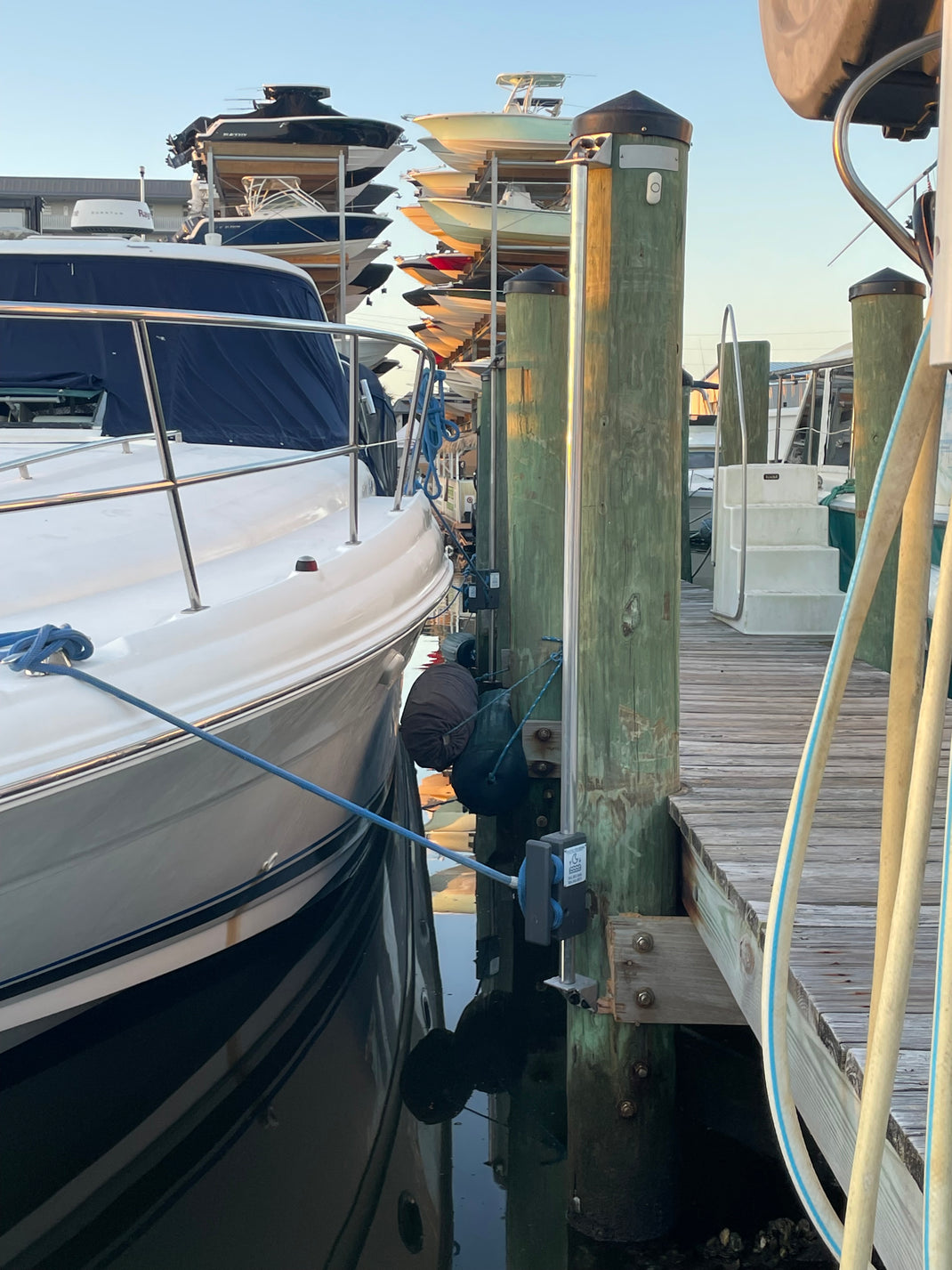 Tide-Responsive Boat Stabilizers & Mooring Gear. Coastal Tide Riders